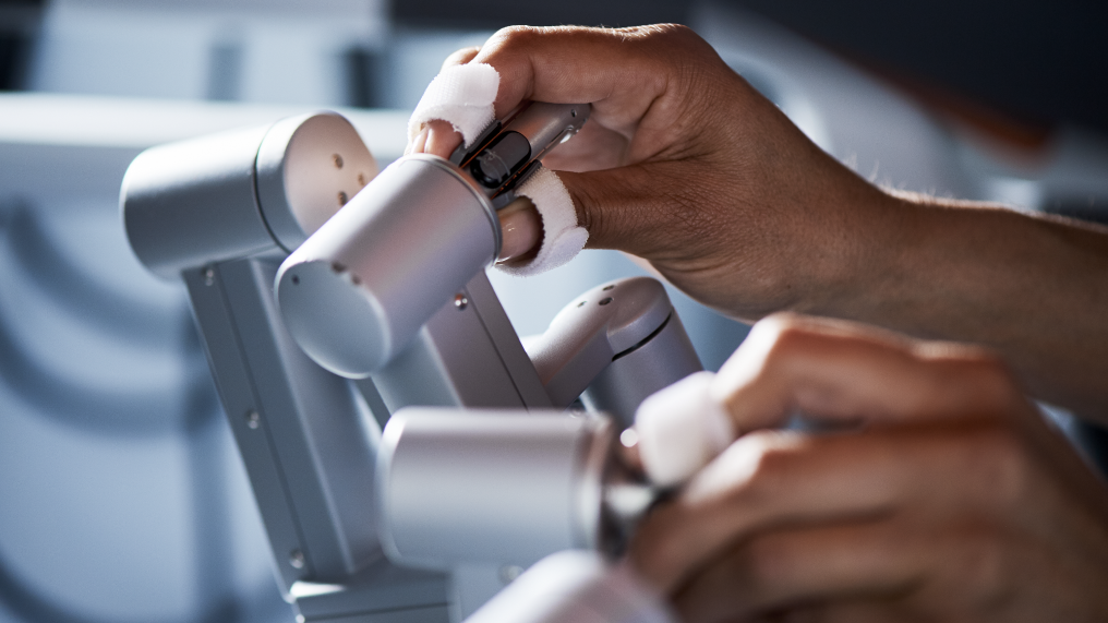 Robotic Surgical Systems | Da Vinci | Ion | Intuitive